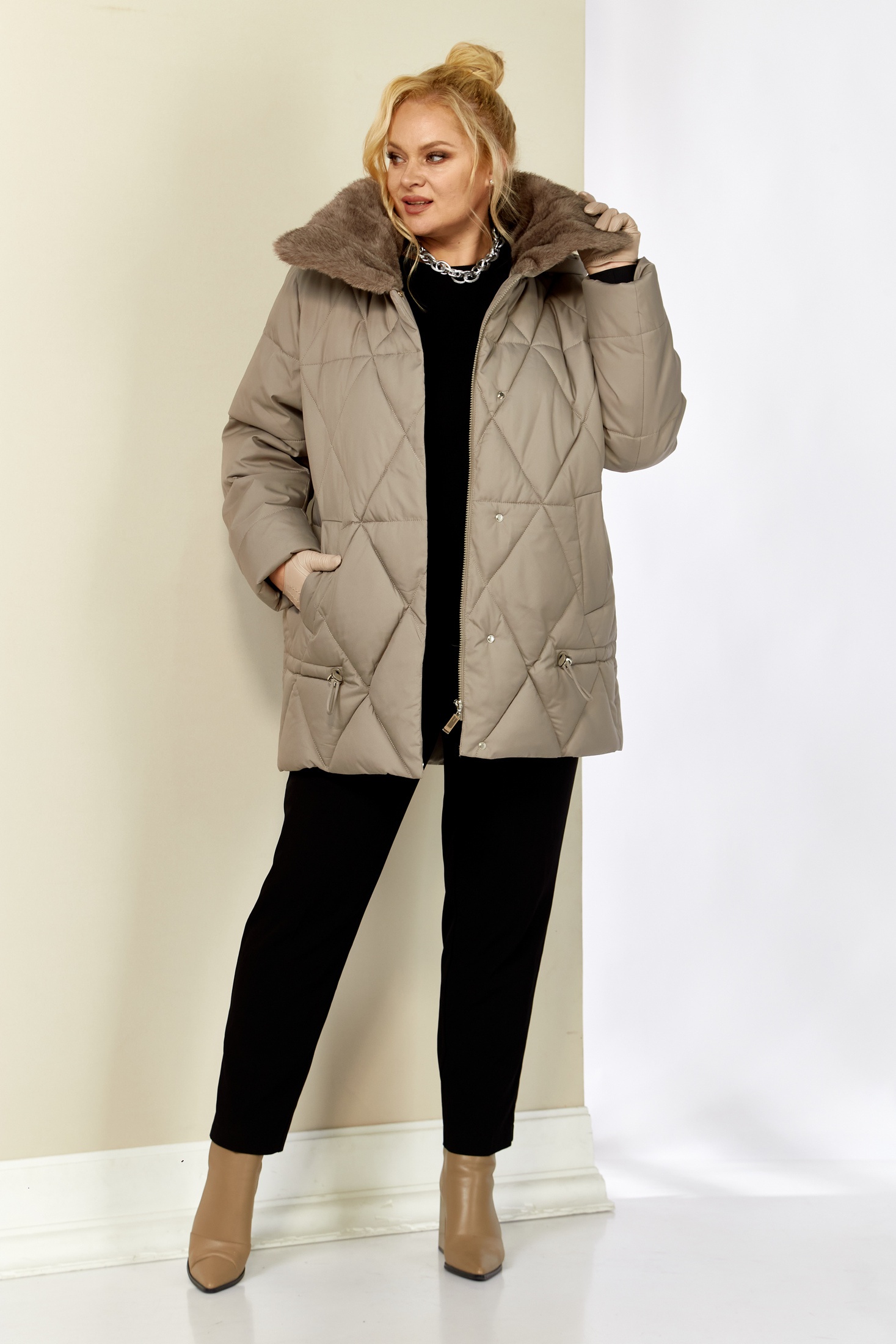 Куртка 2207 бежево-серый Shetti купить - 5% скидка | в наличии